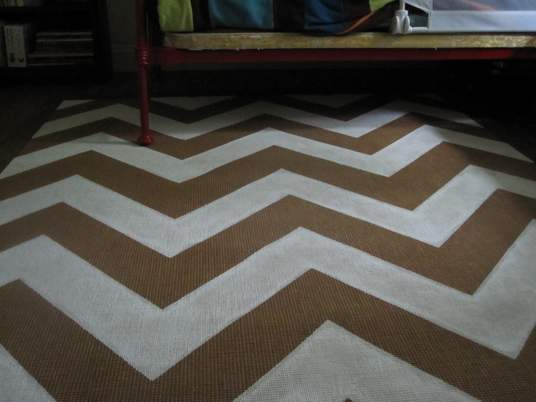 Weekend Painting: Chevron Rug