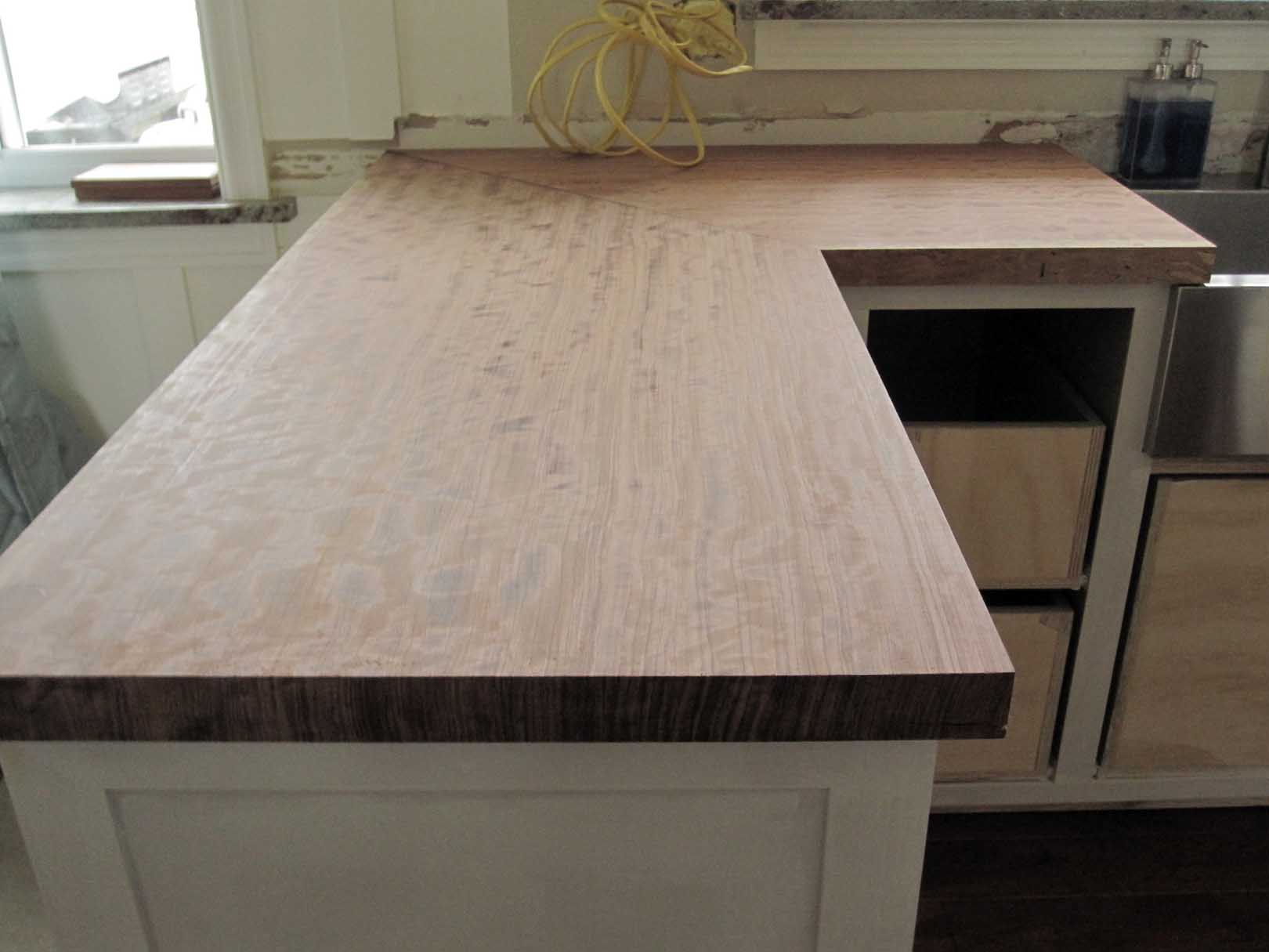 Kitchen Counters Peninsula