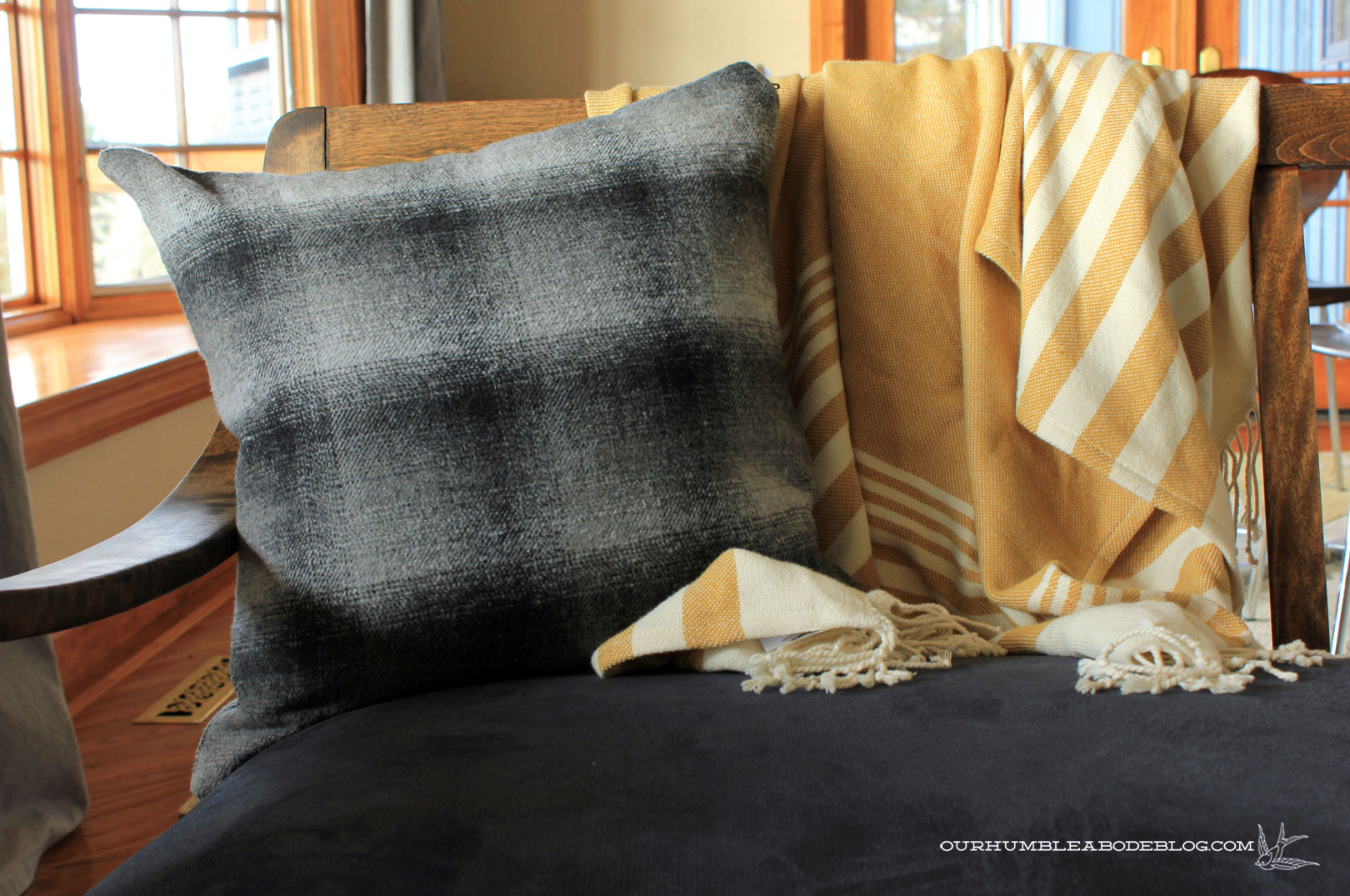 Plaid-Pillow-Fabric-Inside