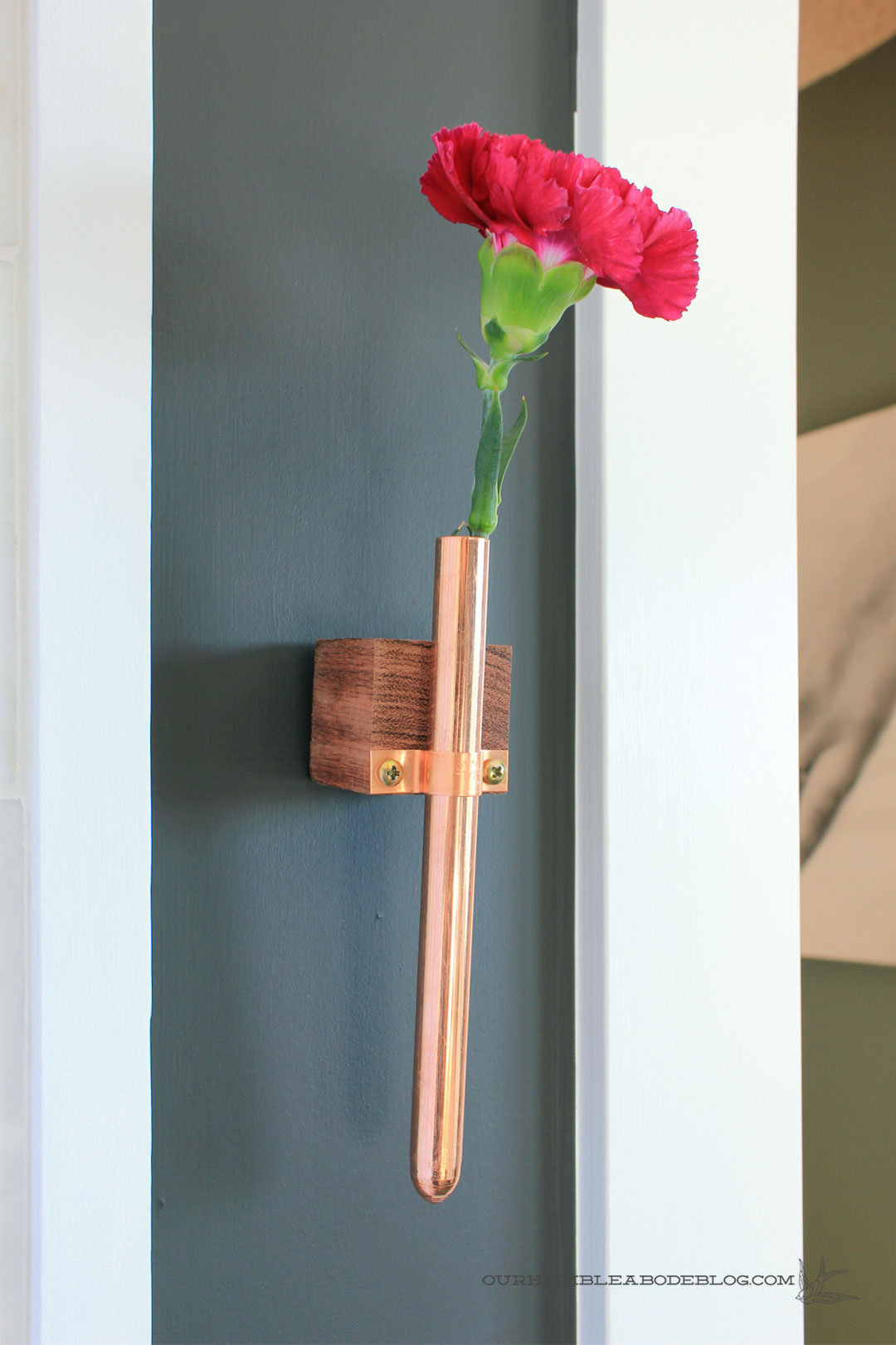 Copper-Bud-Vase-Hanging-Side