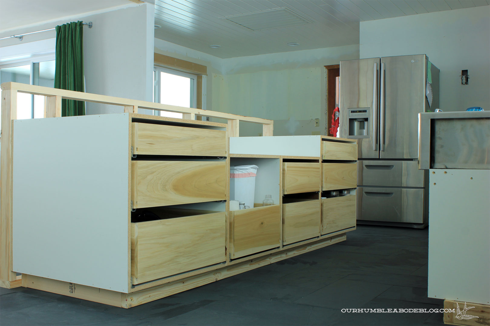 Kitchen-Base-Cabinets-Island-Side