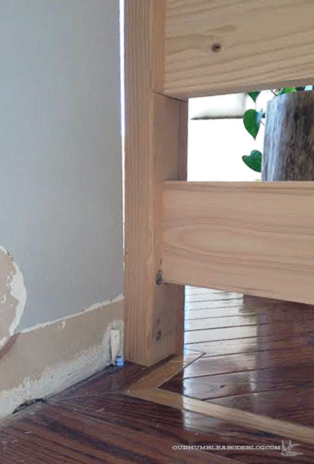 Railing-Building-Wall-Edge