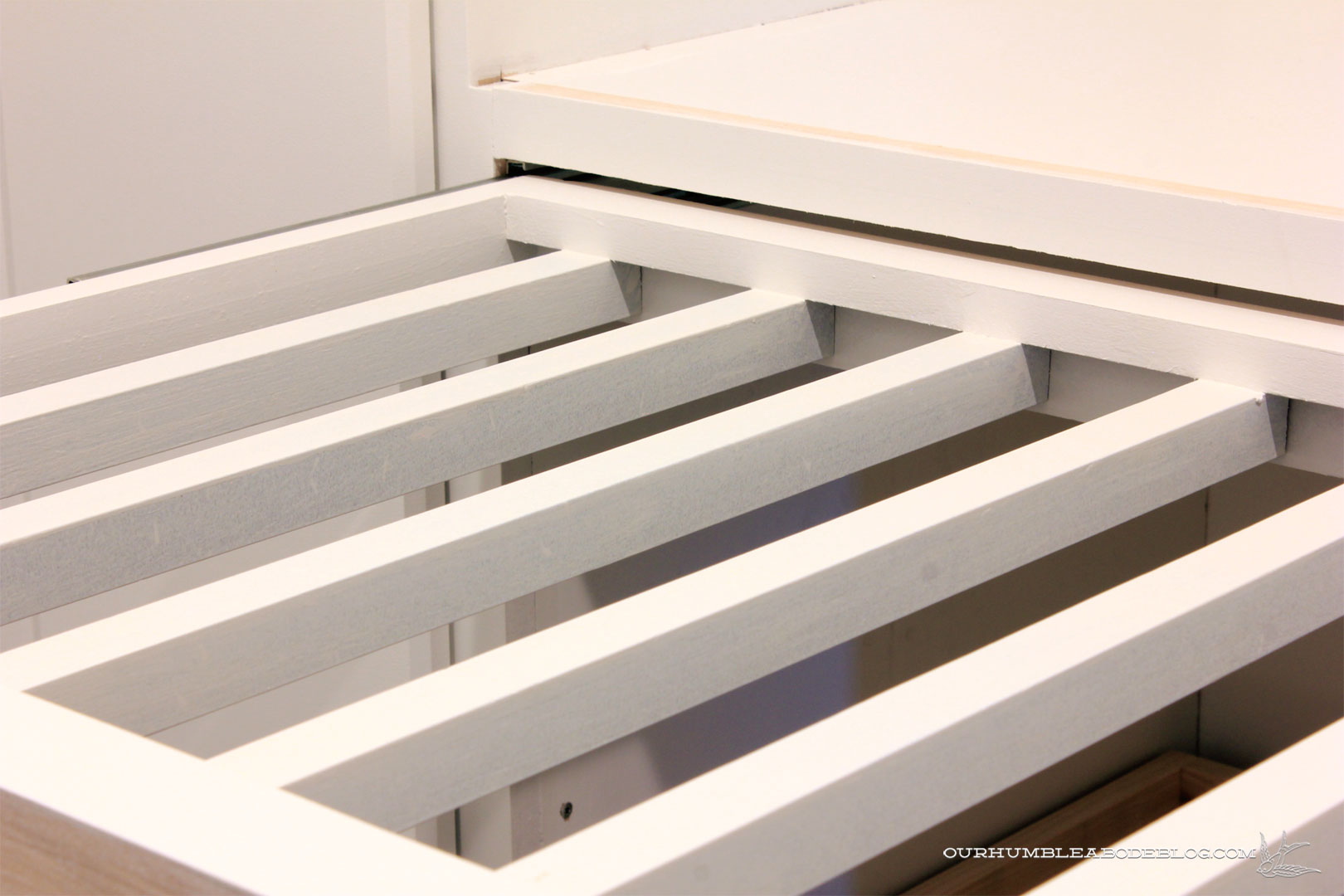 Basement-Laundry-Room-Drying-Rack